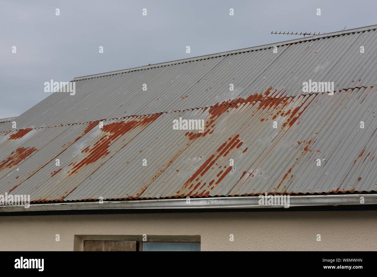 Rostige wellbleche -Fotos und -Bildmaterial in hoher Auflösung – Alamy
