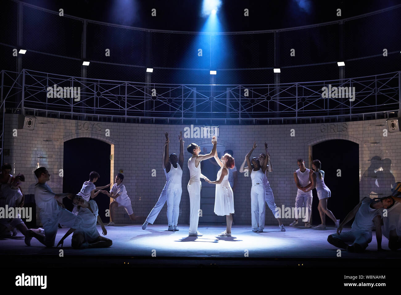 Matthew Bourne 'Romeo und Julia' in Sadler's Wells LONDON, ENGLAND ...