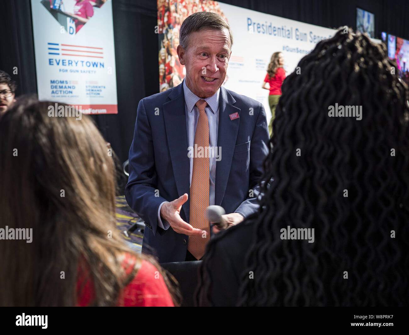 Des Moines, Iowa, USA. 10 Aug, 2019. Gouverneur John HICKENLOOPER, D-CO ...