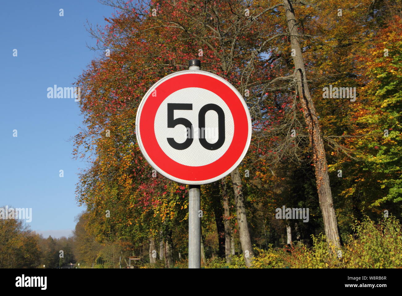 Verkehrschild 50 deutschland -Fotos und -Bildmaterial in hoher ...