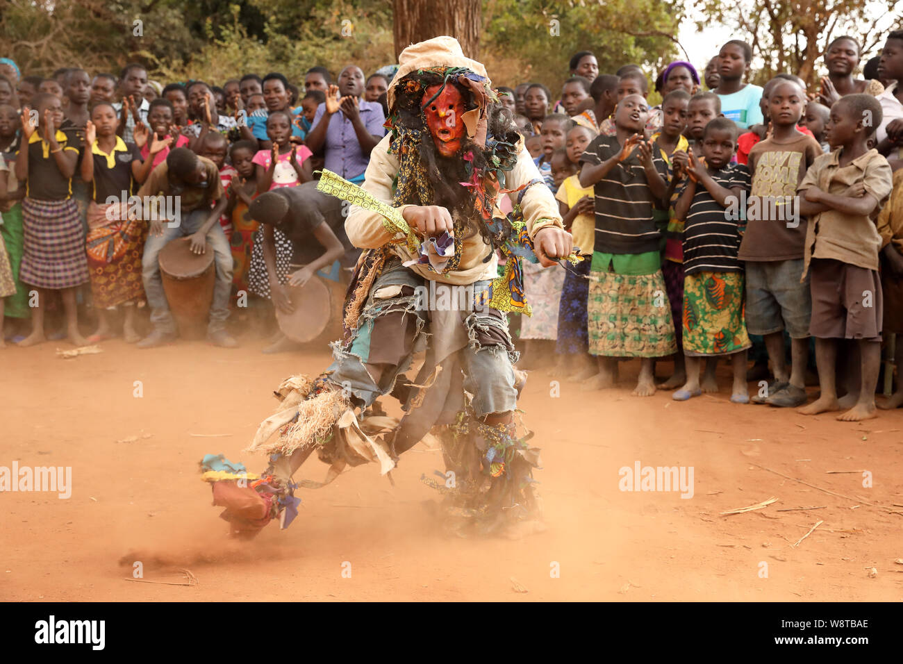 Gule wamkulu malawi -Fotos und -Bildmaterial in hoher Auflösung – Alamy