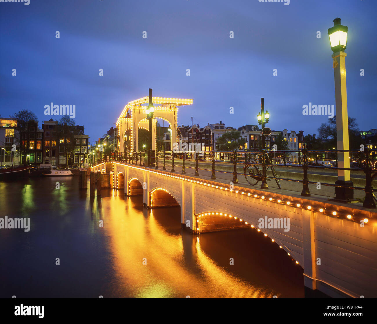 Magere Brug Amsterdam Stockfotos und -bilder Kaufen - Alamy