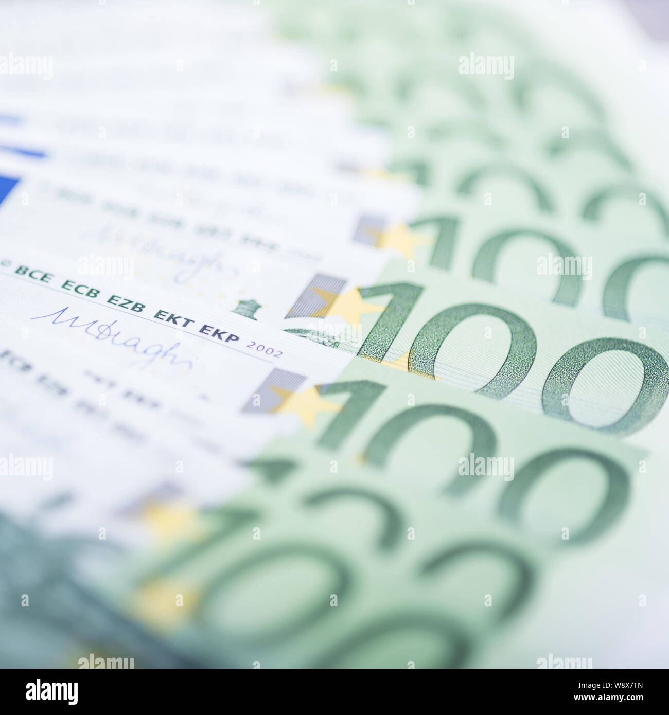Euro Geld. Euro-Bargeld-Hintergrund. Euro-Geld-Banknoten ...
