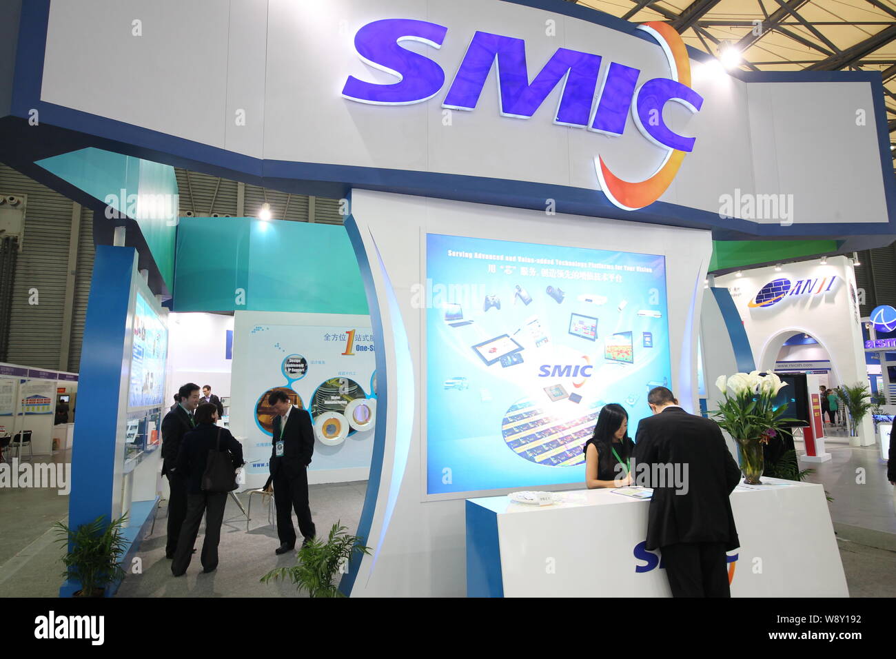 14 20 personen -Fotos und -Bildmaterial in hoher Auflösung – Alamy