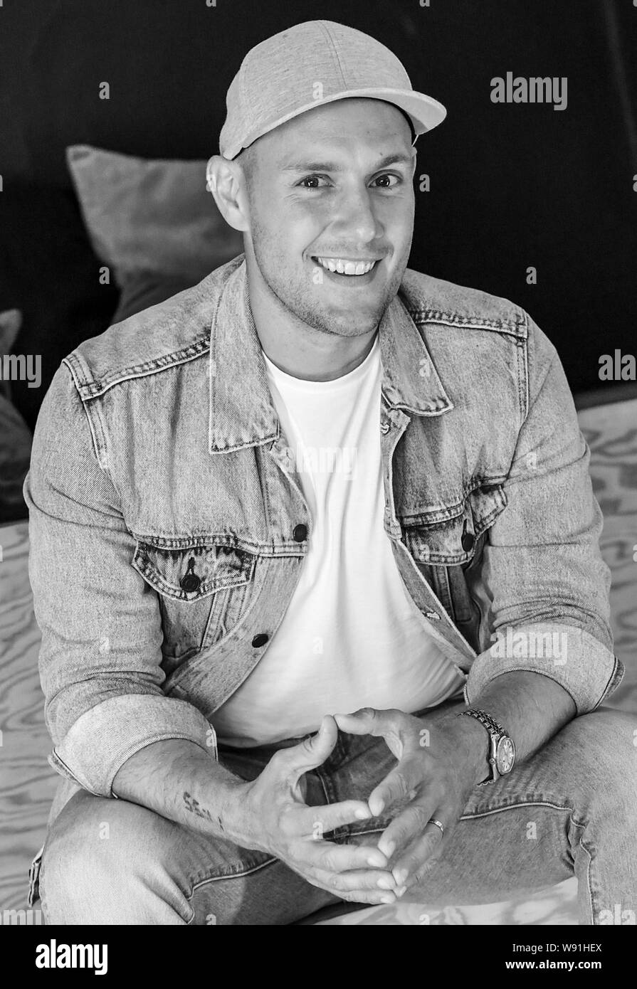 Oli p sänger Schwarzweiß-Stockfotos und -bilder - Alamy