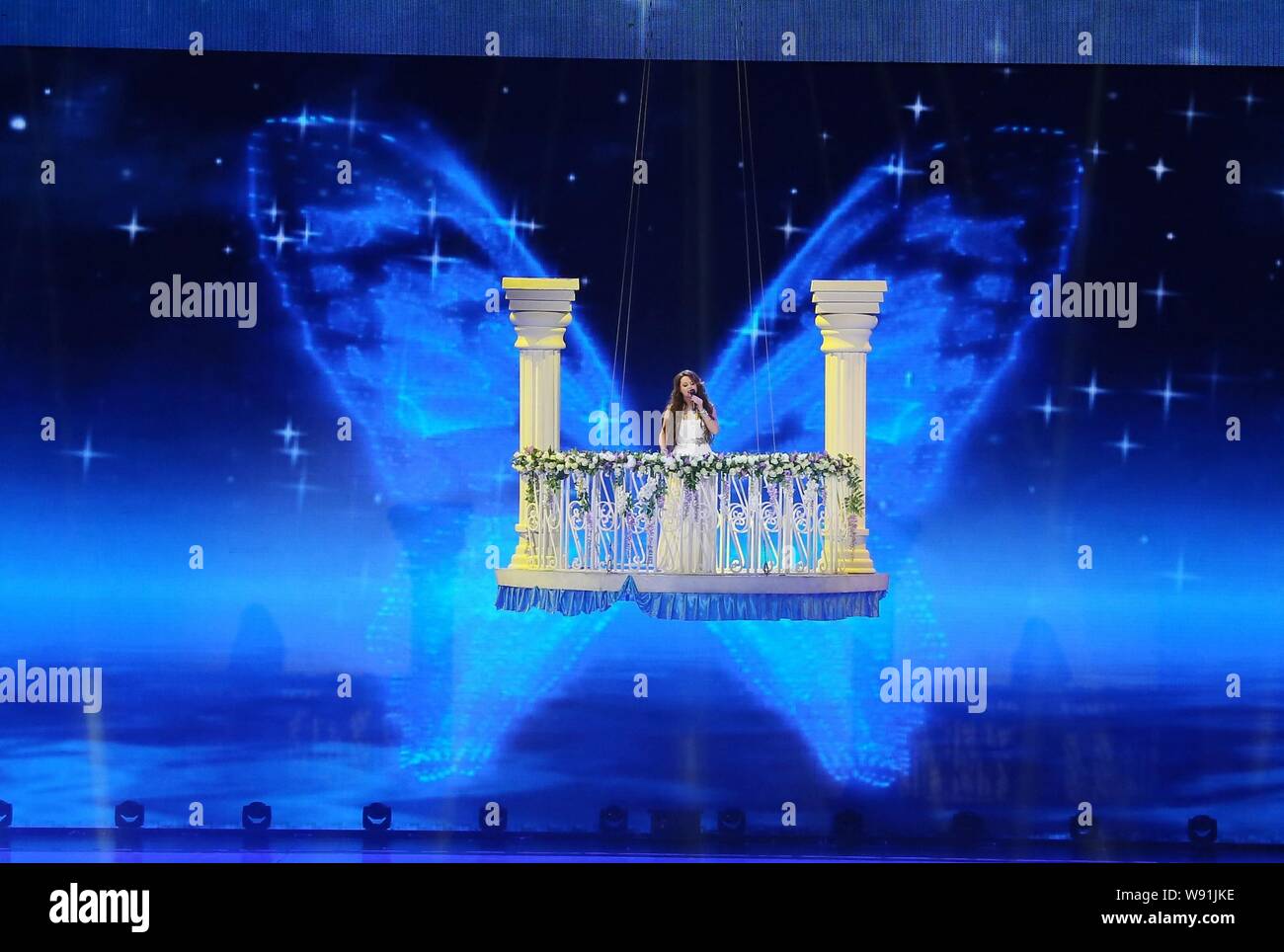 Singer sarah brightman -Fotos und -Bildmaterial in hoher Auflösung – Alamy