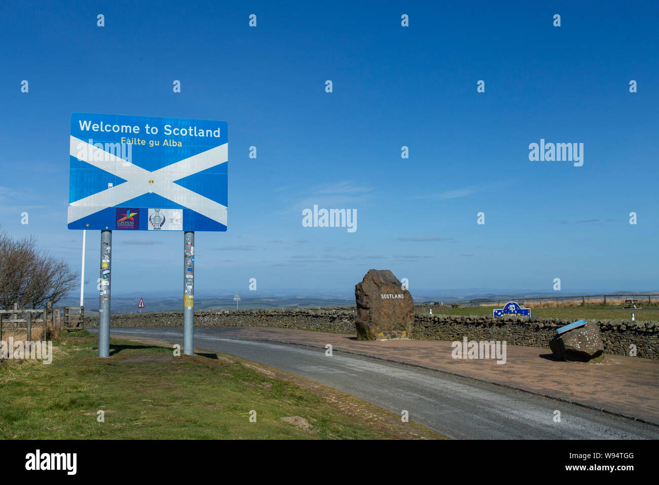 Schottland England Grenze Willkommen Stockfotos und -bilder Kaufen - Alamy