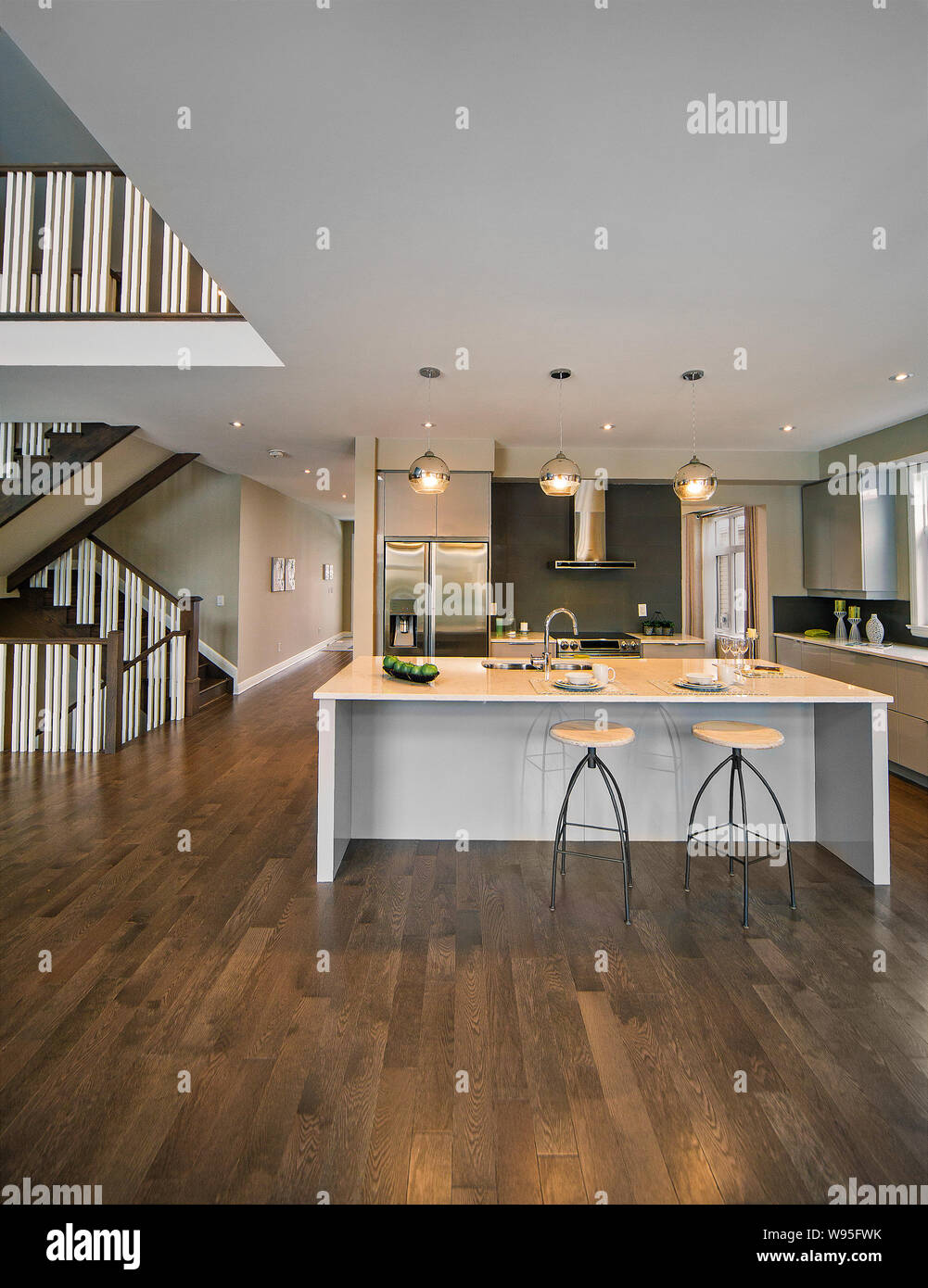 Modernes haus interieur -Fotos und -Bildmaterial in hoher Auflösung – Alamy