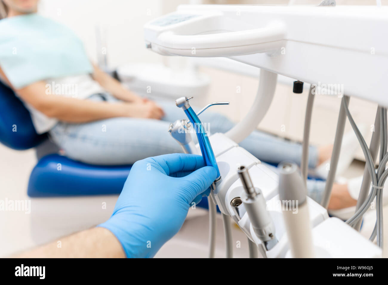 Bohrer Zahnarzt Stockfotos und -bilder Kaufen - Alamy