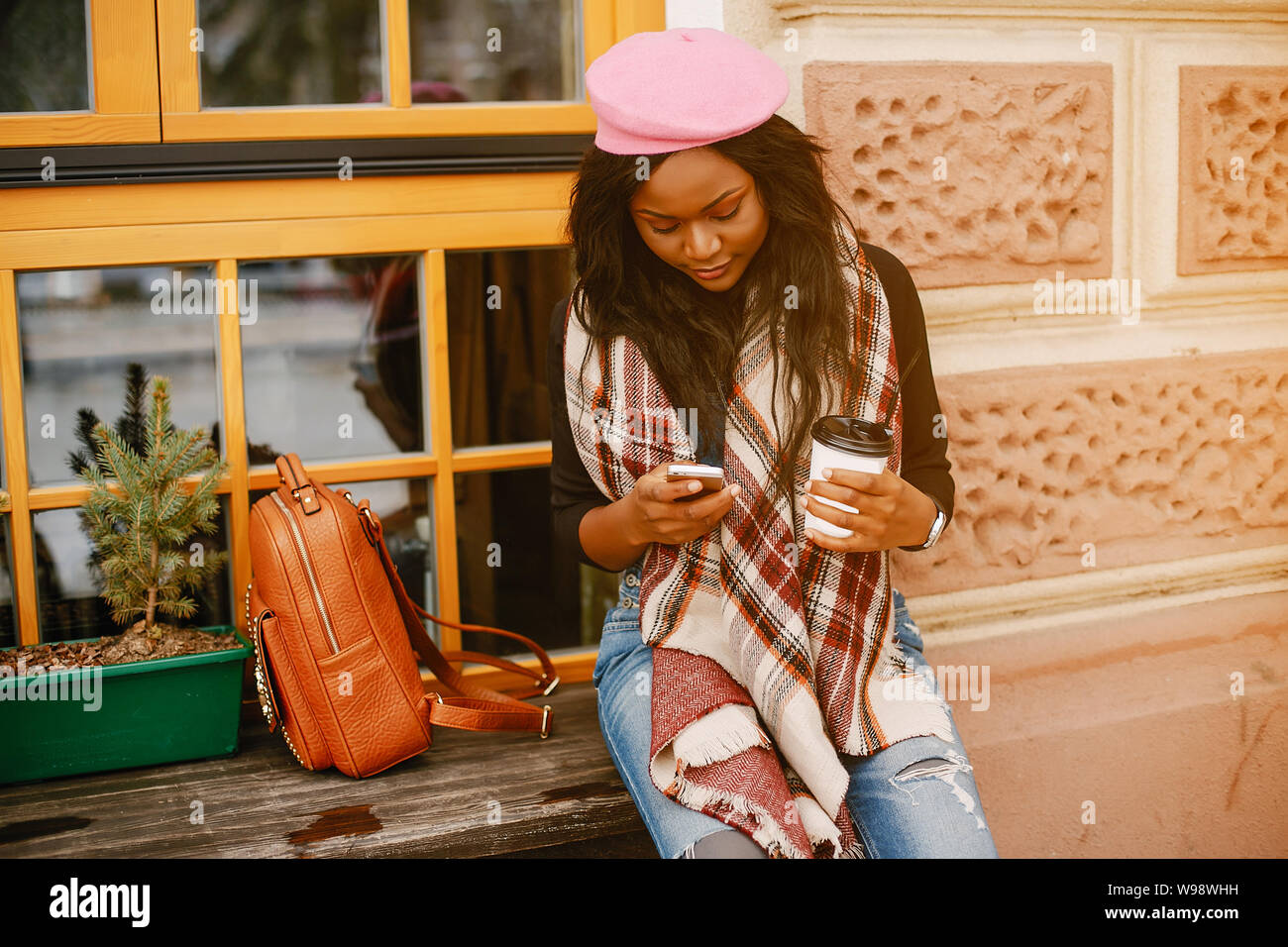 Schwarzes mädchen -Fotos und -Bildmaterial in hoher Auflösung – Alamy