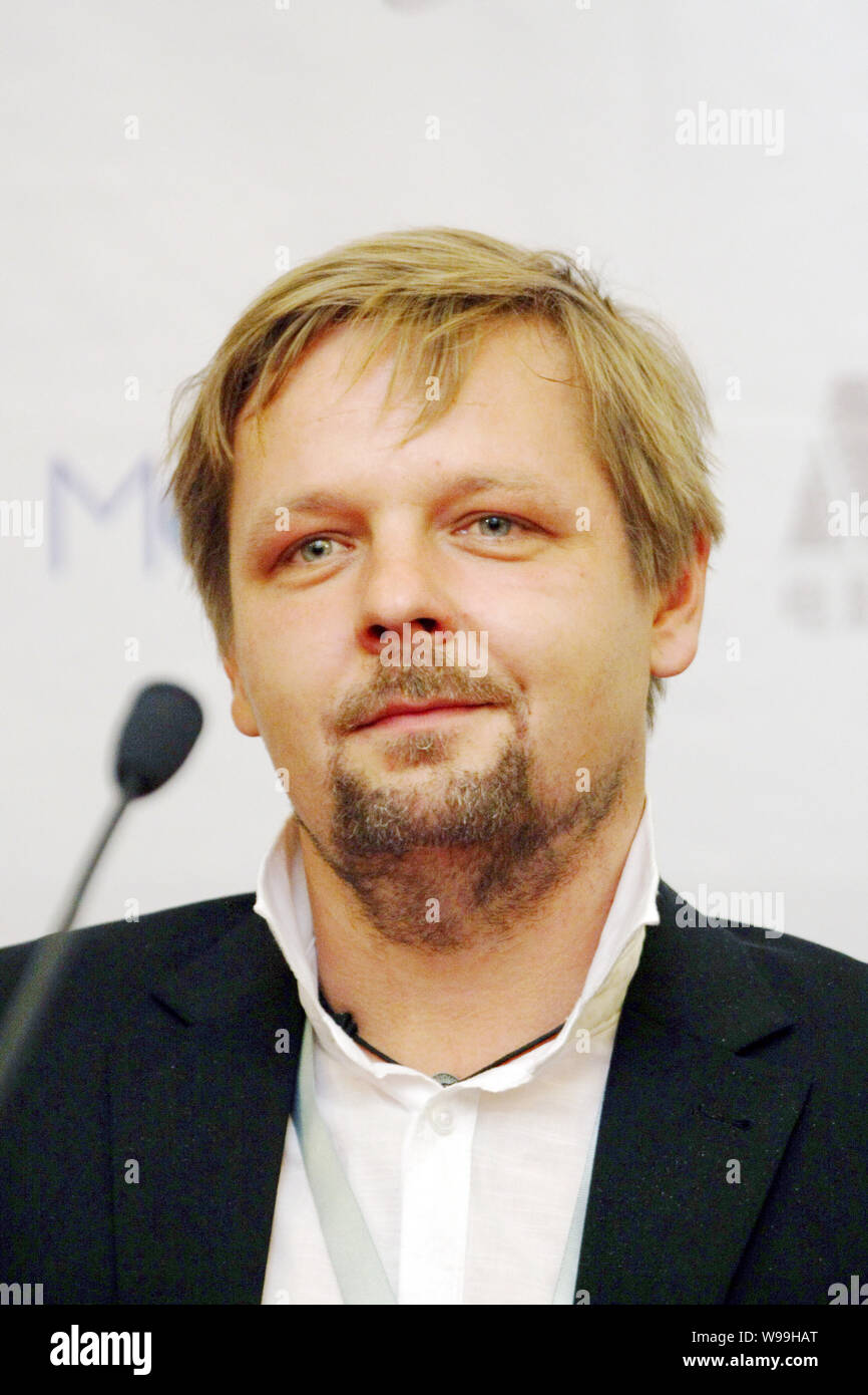 Unter nachbarn -Fotos und -Bildmaterial in hoher Auflösung – Alamy