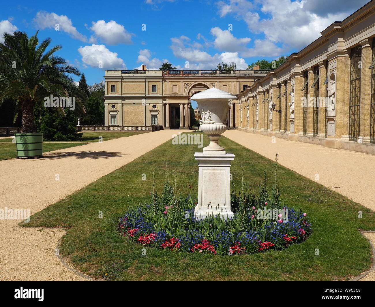 The old orangerie -Fotos und -Bildmaterial in hoher Auflösung – Alamy