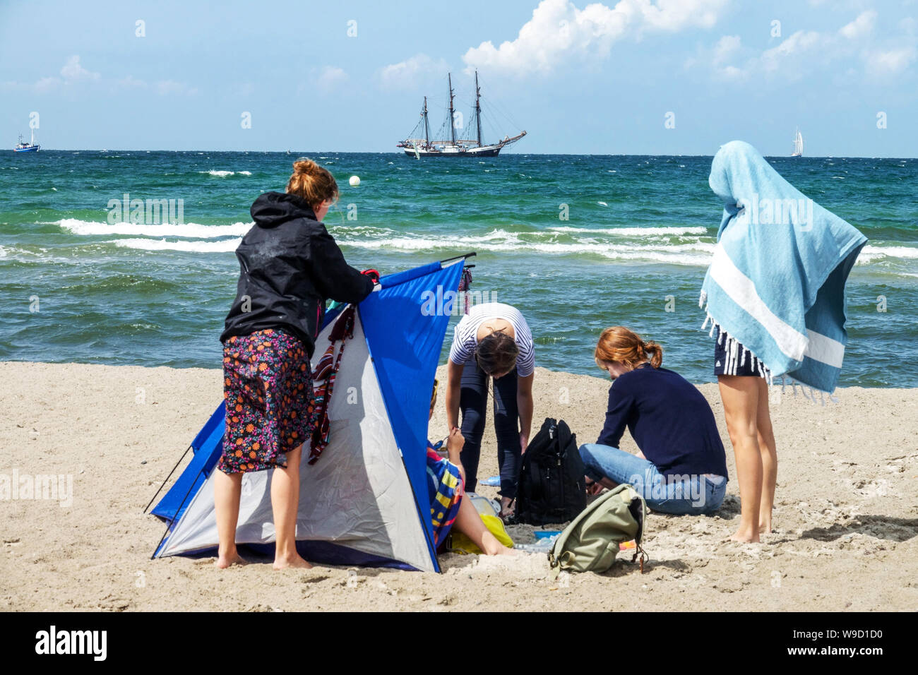 Meer strand menschen -Fotos und -Bildmaterial in hoher Auflösung – Alamy