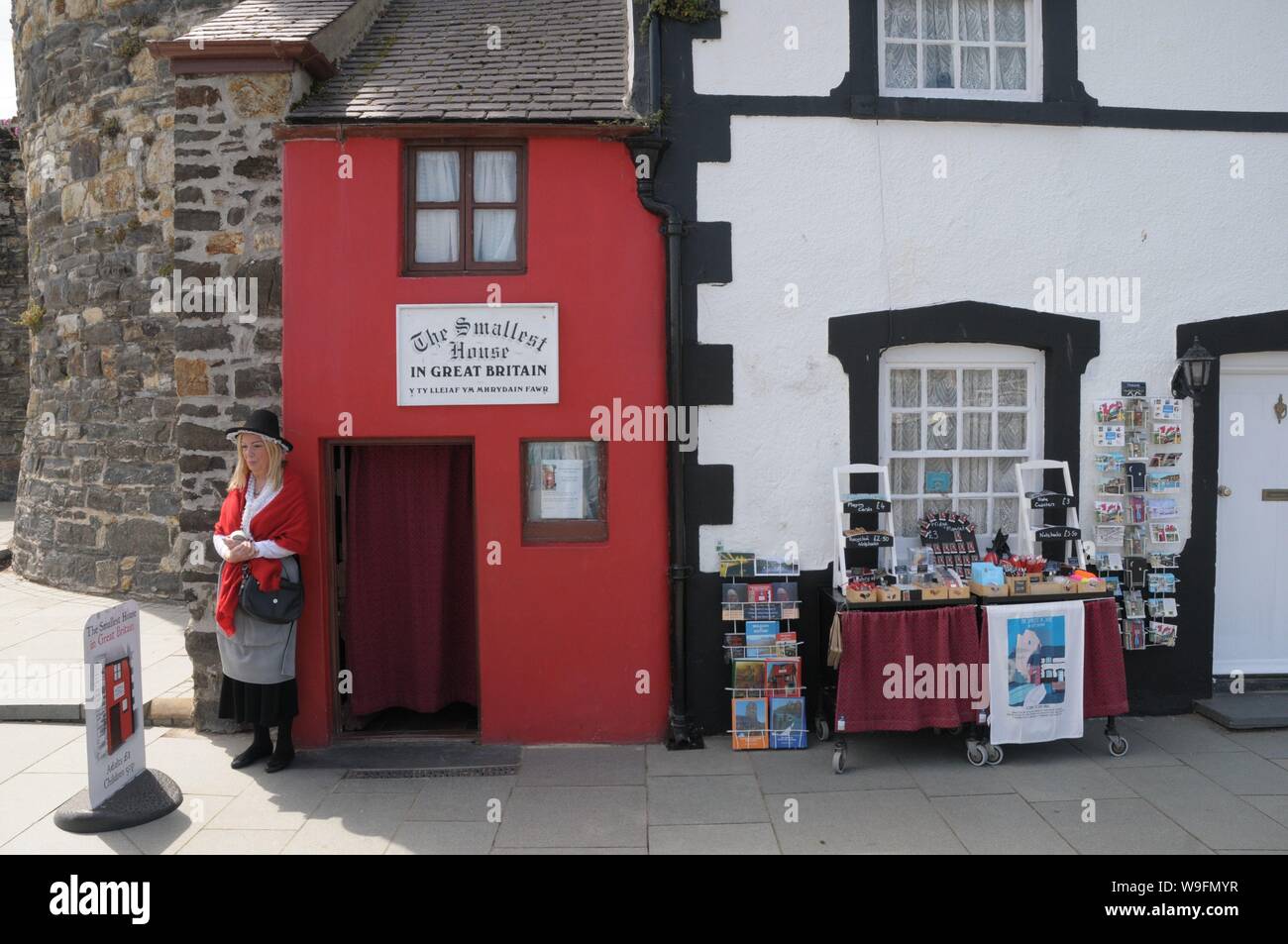 Conwy castle und quay house -Fotos und -Bildmaterial in hoher Auflösung ...