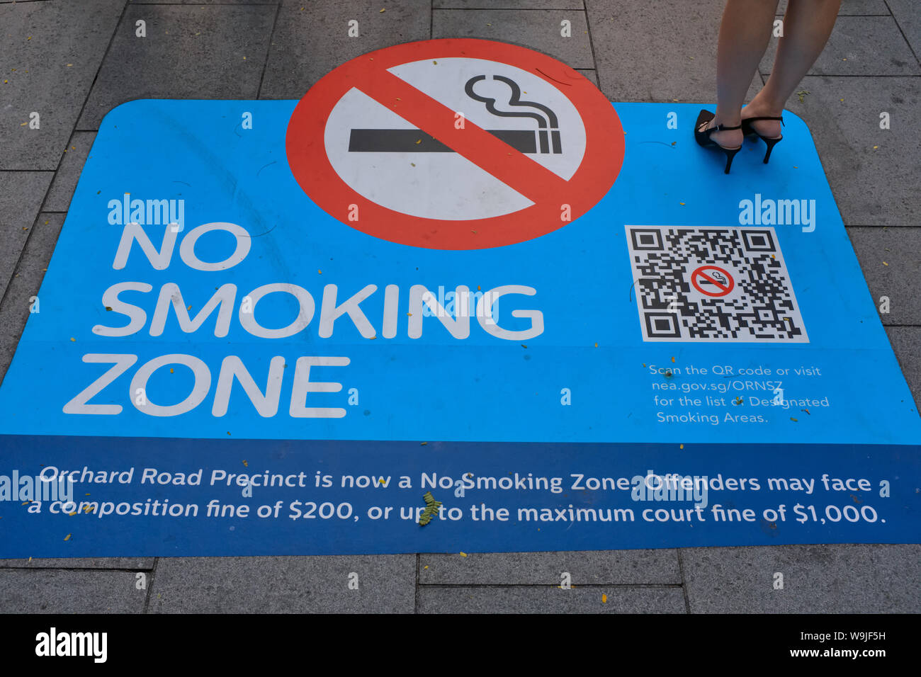 Luxus Shopping Precinct Orchard Road, Singapur, drehte sich ein ...