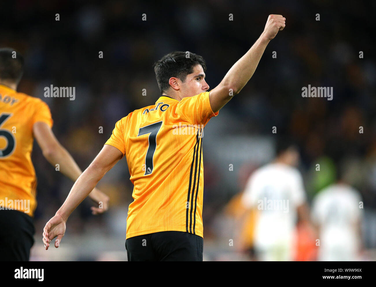 Wolverhampton wanderer lomba pedro neto feiert torerfolg -Fotos und ...