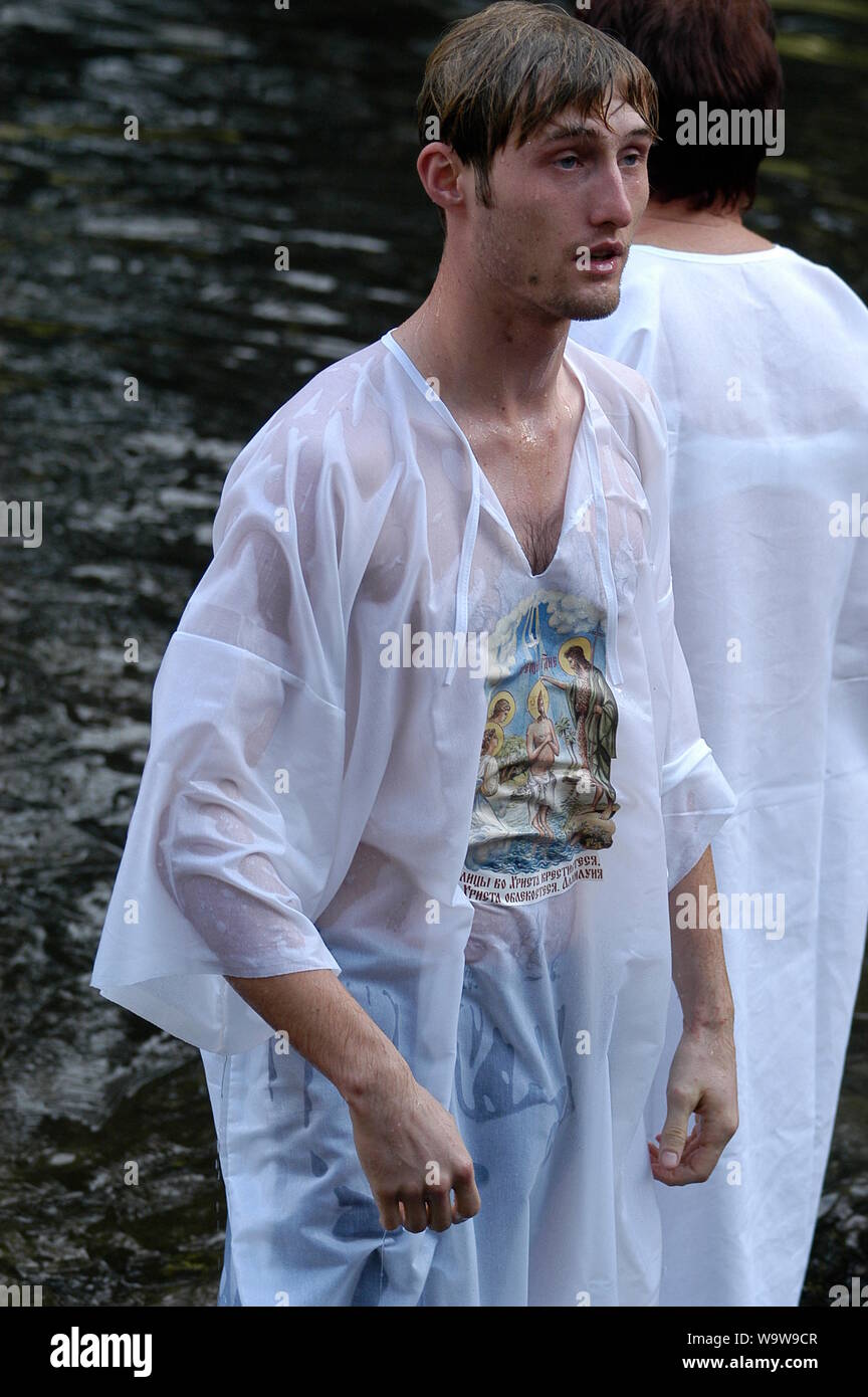 Ritus der taufe -Fotos und -Bildmaterial in hoher Auflösung – Alamy