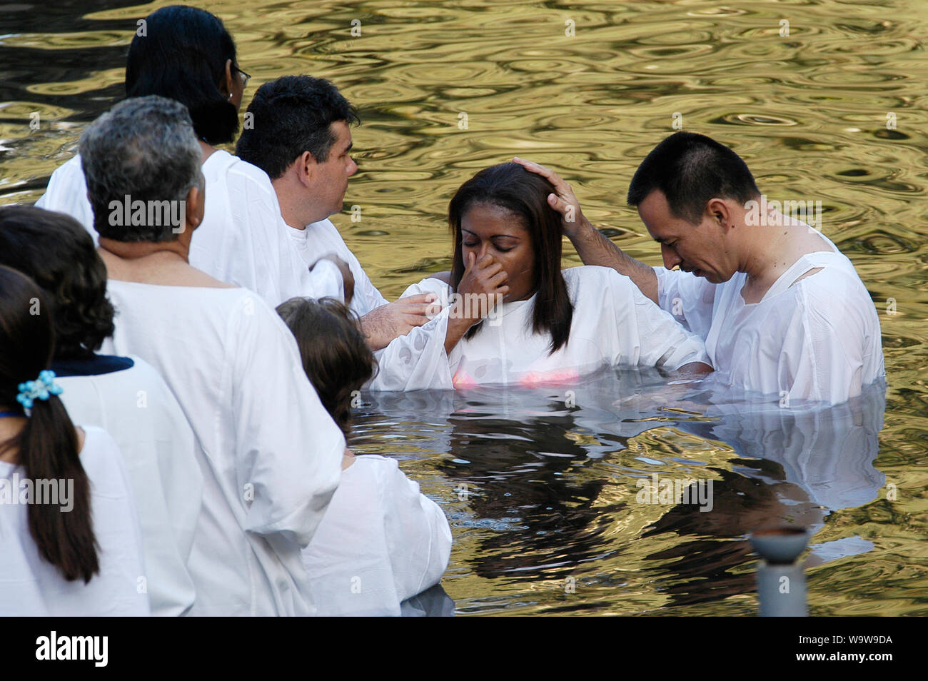 Ritus der taufe -Fotos und -Bildmaterial in hoher Auflösung – Alamy