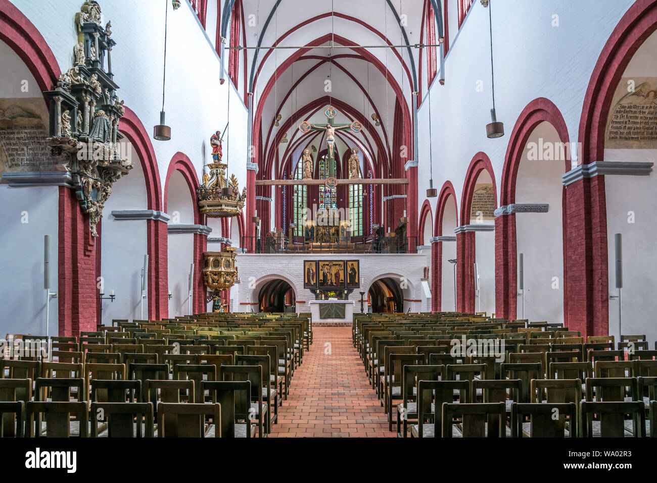 Innenraum des Dom Sankt Peter und Paul, Brandenburg an der Havel ...