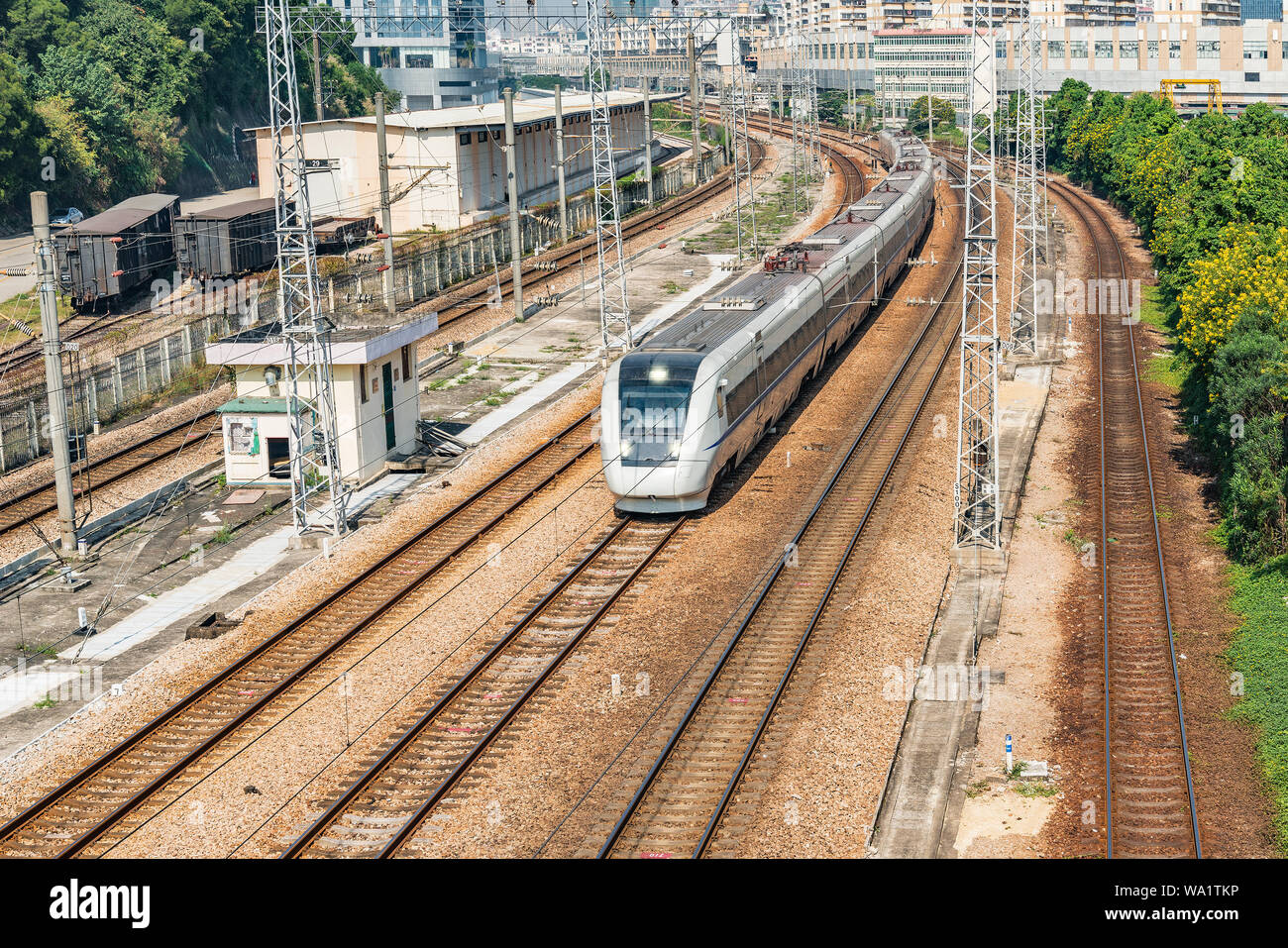 Shenzhen train station -Fotos und -Bildmaterial in hoher Auflösung – Alamy