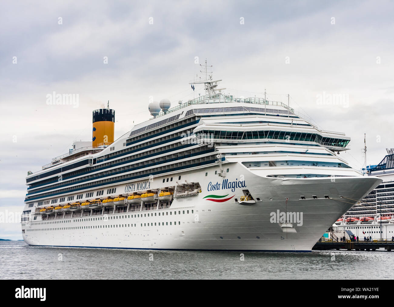 Costa magica -Fotos und -Bildmaterial in hoher Auflösung – Alamy