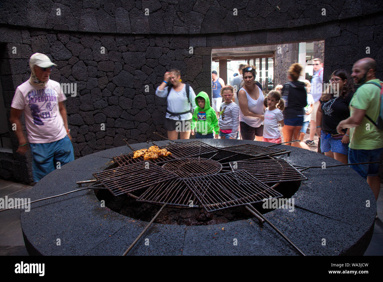 Restaurant timanfaya national park lanzarote -Fotos und -Bildmaterial ...