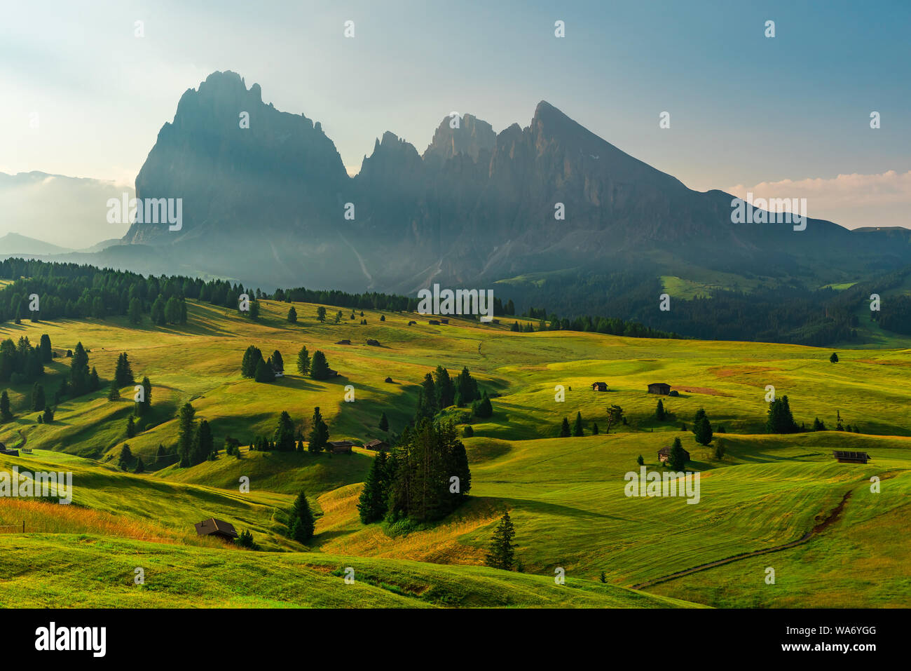 Seiser Alm oder Seiser Alm mit langkofel oder Langkofel Berg im ...
