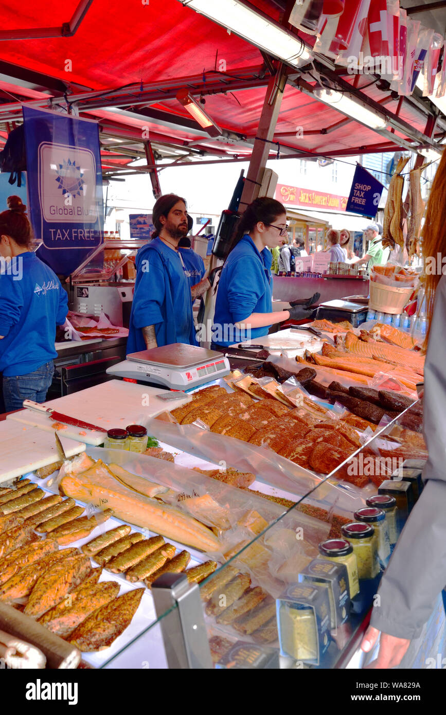 Stände auf dem Fischmarkt in Bergen, Norwegen Stockfotografie - Alamy