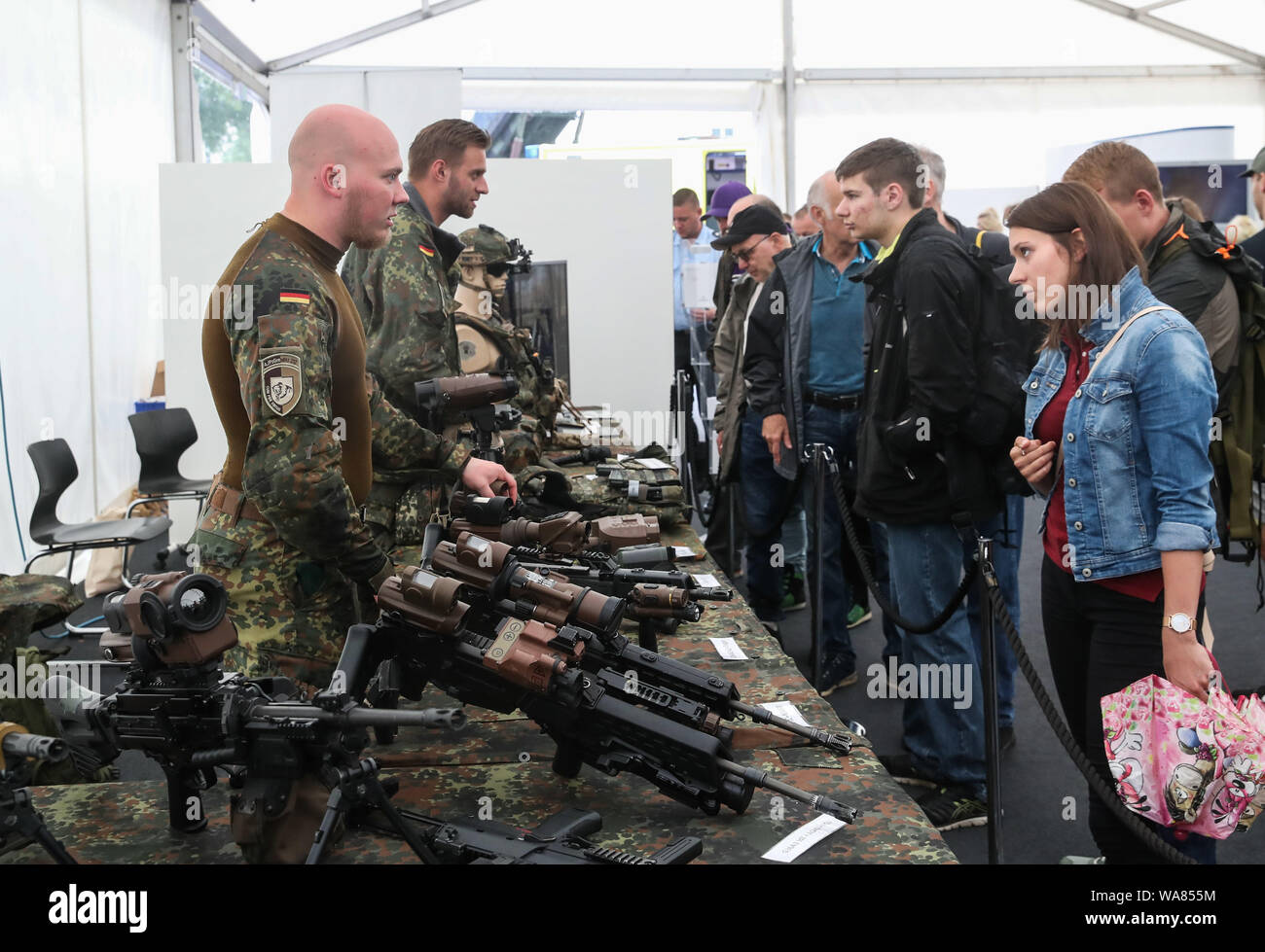 Deutschland am tag der bundeswehr -Fotos und -Bildmaterial in hoher Auflösung – Alamy