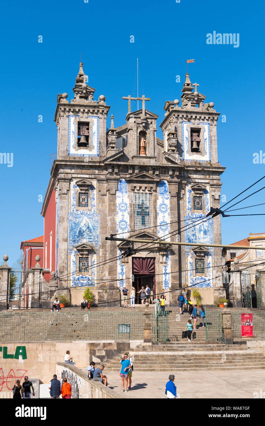 Igreja de santo ildefonso -Fotos und -Bildmaterial in hoher Auflösung ...