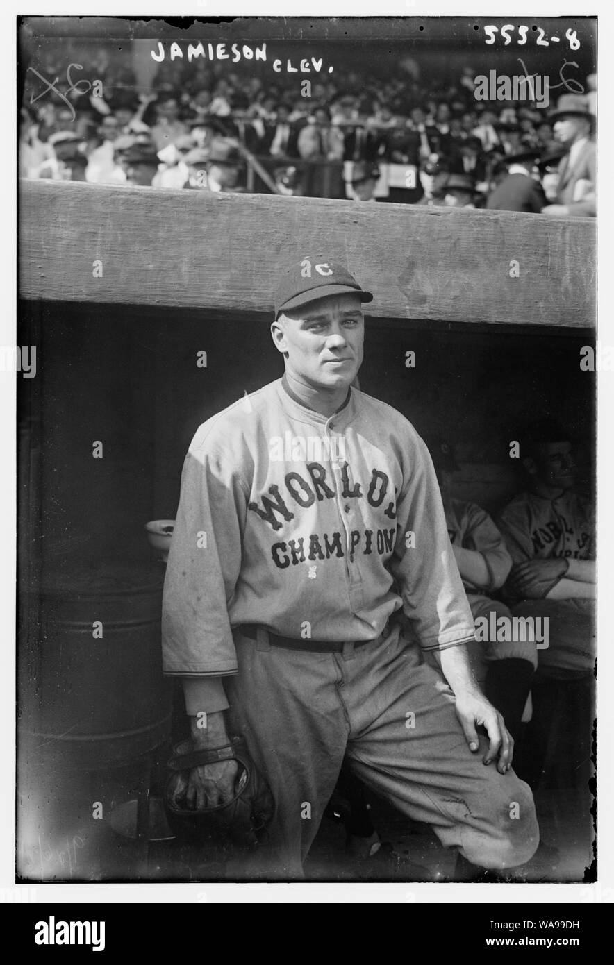 Charlie hall Schwarzweiß-Stockfotos und -bilder - Alamy