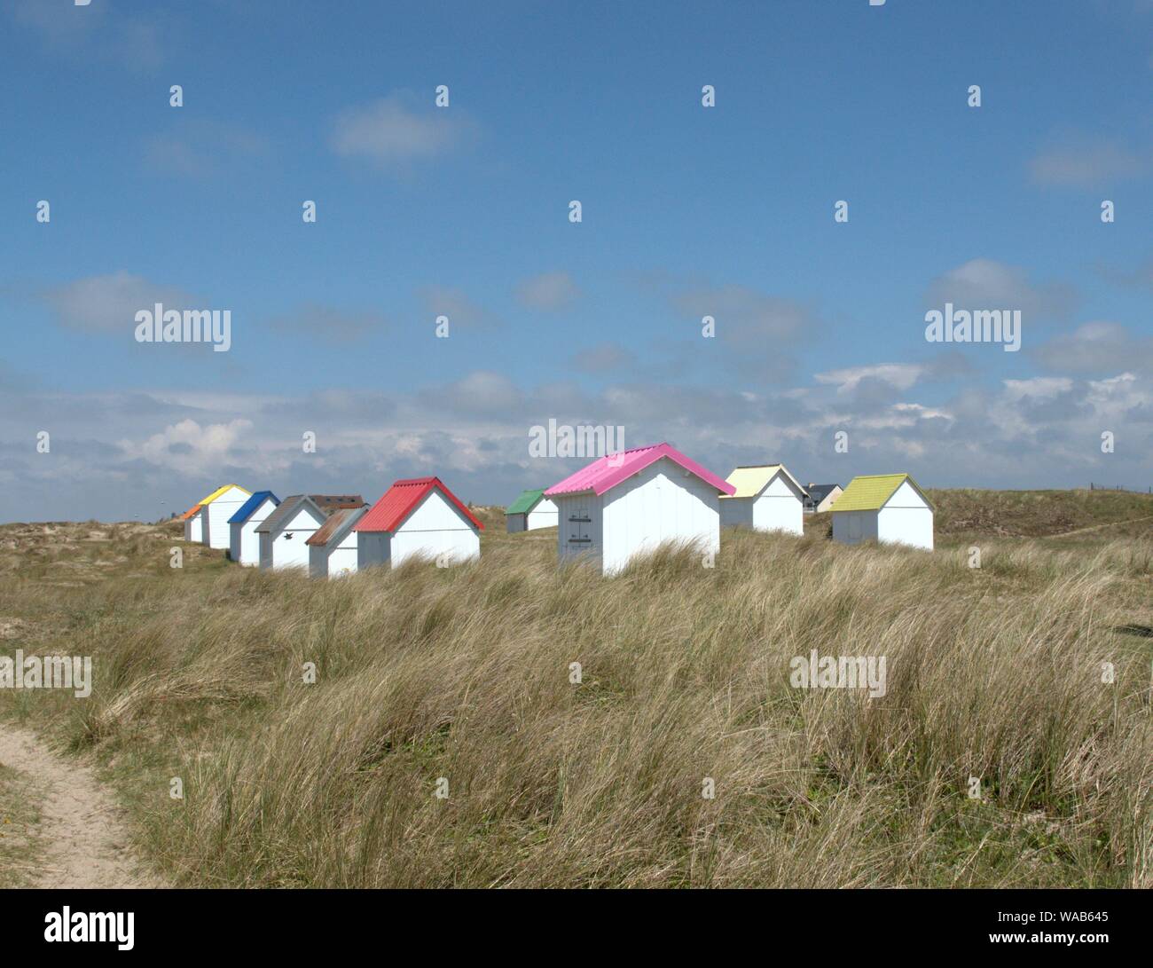 Cabines sur la plage -Fotos und -Bildmaterial in hoher Auflösung – Alamy