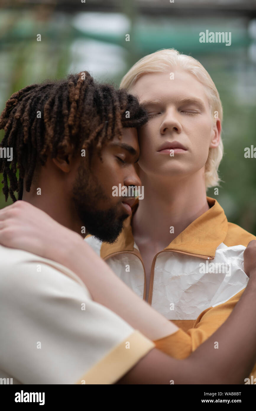 Hautfarben Unterschiedlich Stockfotos und -bilder Kaufen - Alamy