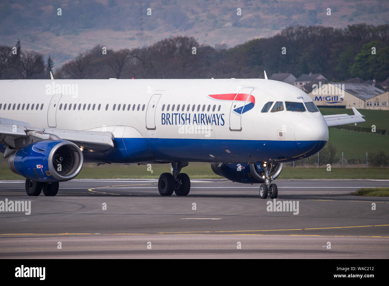 Ba a321 landung -Fotos und -Bildmaterial in hoher Auflösung – Alamy