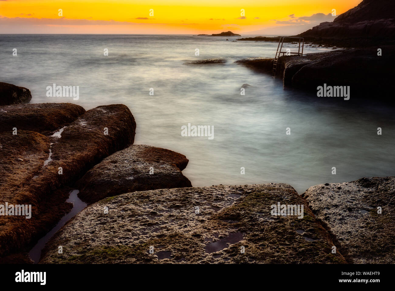 La caleta costa adeje tenerife -Fotos und -Bildmaterial in hoher Auflösung – Alamy