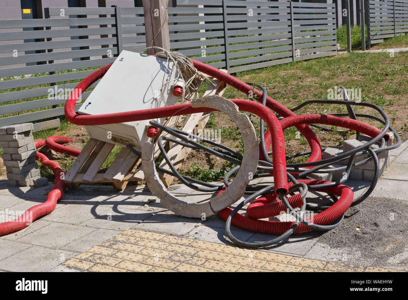 Defekte elektrische waren -Fotos und -Bildmaterial in hoher Auflösung – Alamy