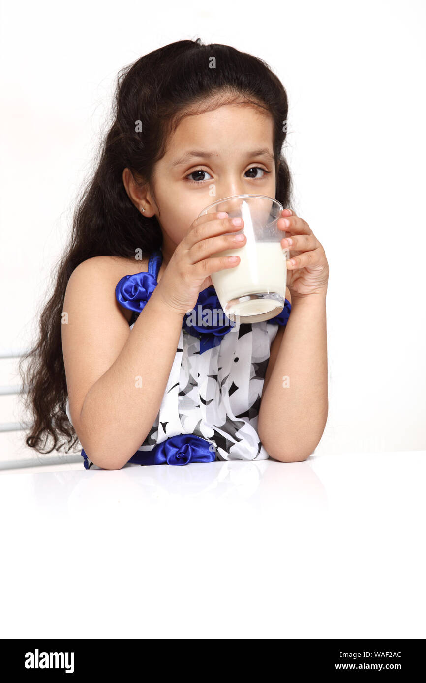 Sorge ums trinken -Fotos und -Bildmaterial in hoher Auflösung – Alamy