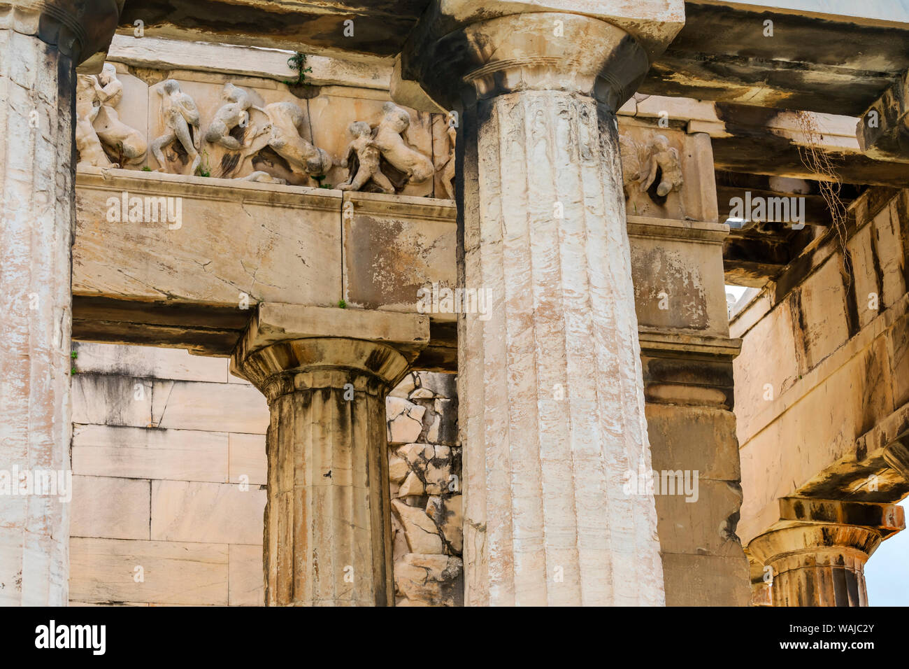 Antike Tempel des Hephaistos. Zentauren Skulptur, Agora Marktplatz, Athen, Griechenland ...