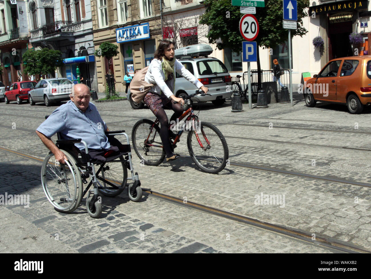 Double amputee man -Fotos und -Bildmaterial in hoher Auflösung – Alamy