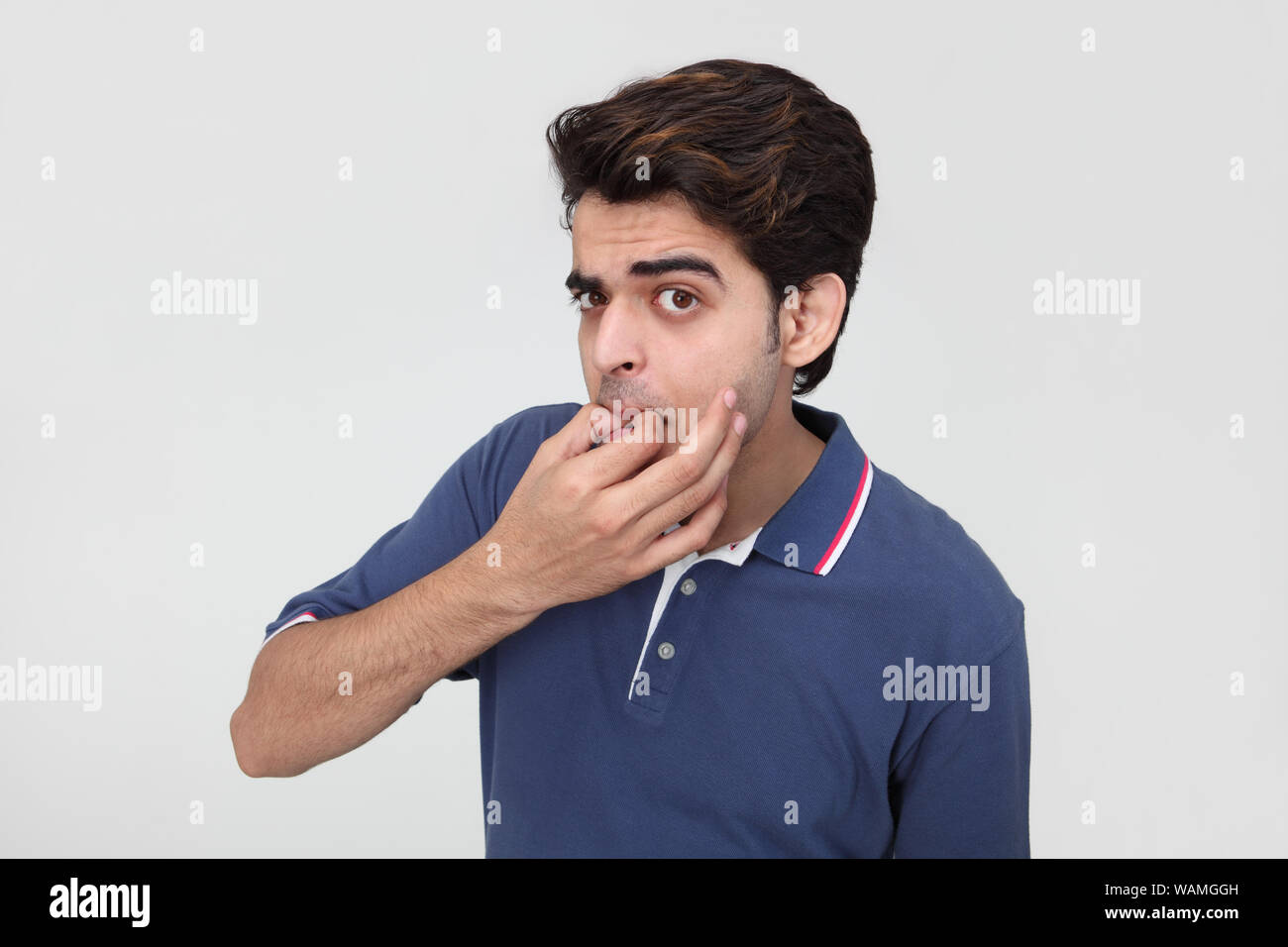 Pfeifen mann -Fotos und -Bildmaterial in hoher Auflösung – Alamy