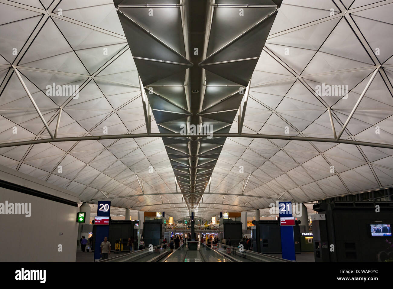 Travelator hong kong -Fotos und -Bildmaterial in hoher Auflösung – Alamy