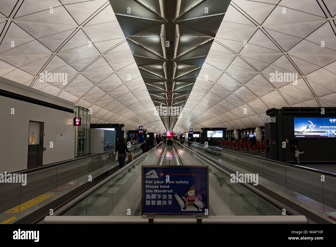 Travelator hong kong -Fotos und -Bildmaterial in hoher Auflösung – Alamy