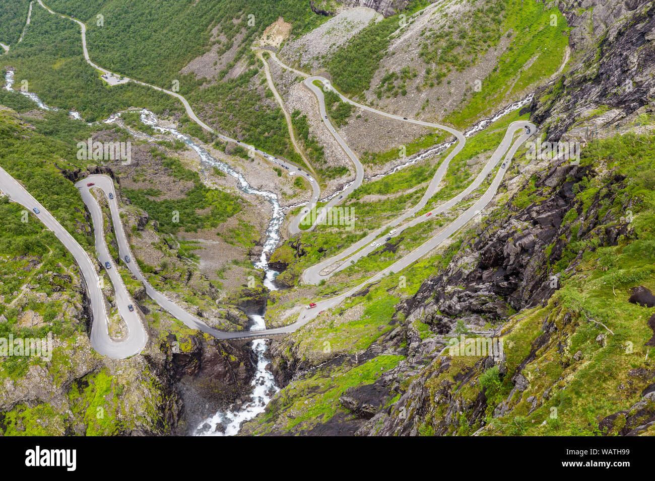 Route geiranger trollstigen -Fotos und -Bildmaterial in hoher Auflösung ...