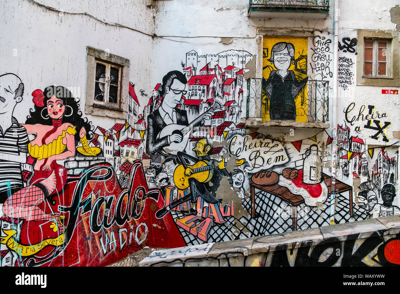 Die fado graffiti wand -Fotos und -Bildmaterial in hoher Auflösung – Alamy