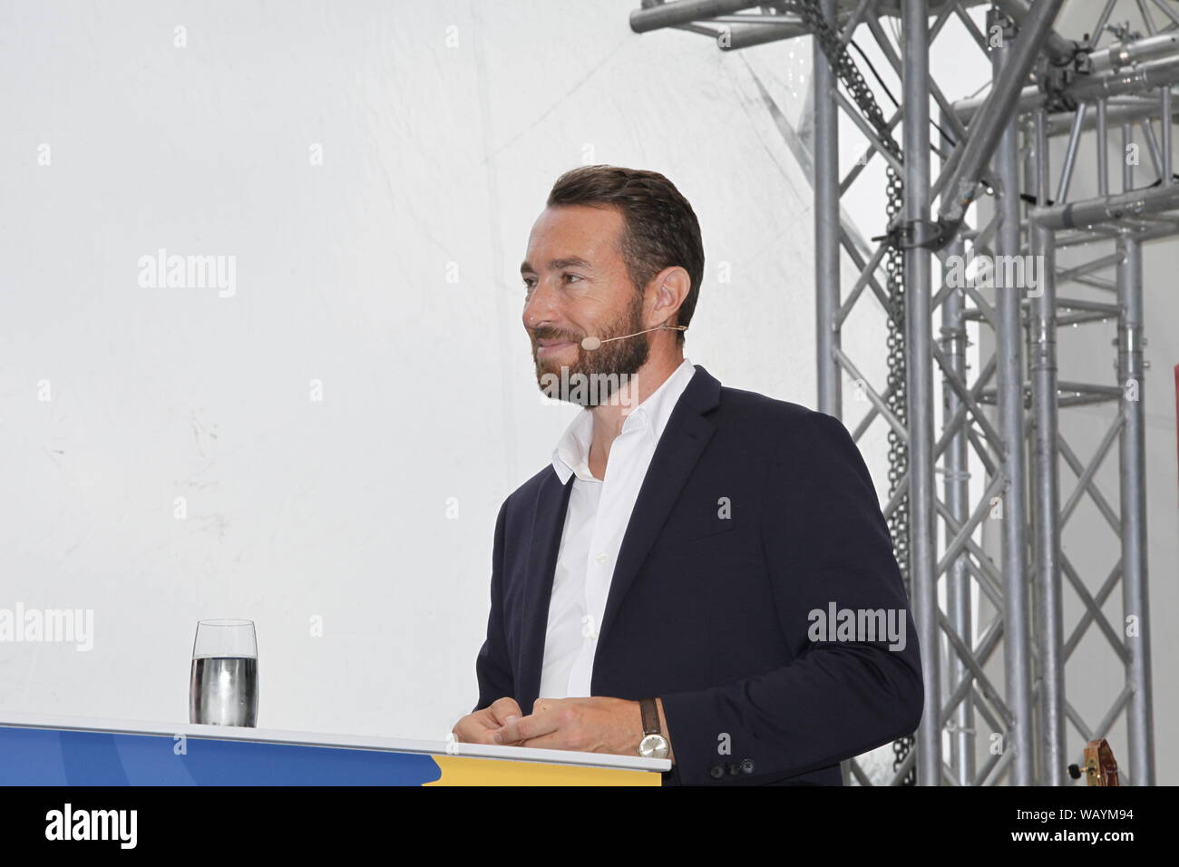 Zdf moderator -Fotos und -Bildmaterial in hoher Auflösung – Alamy