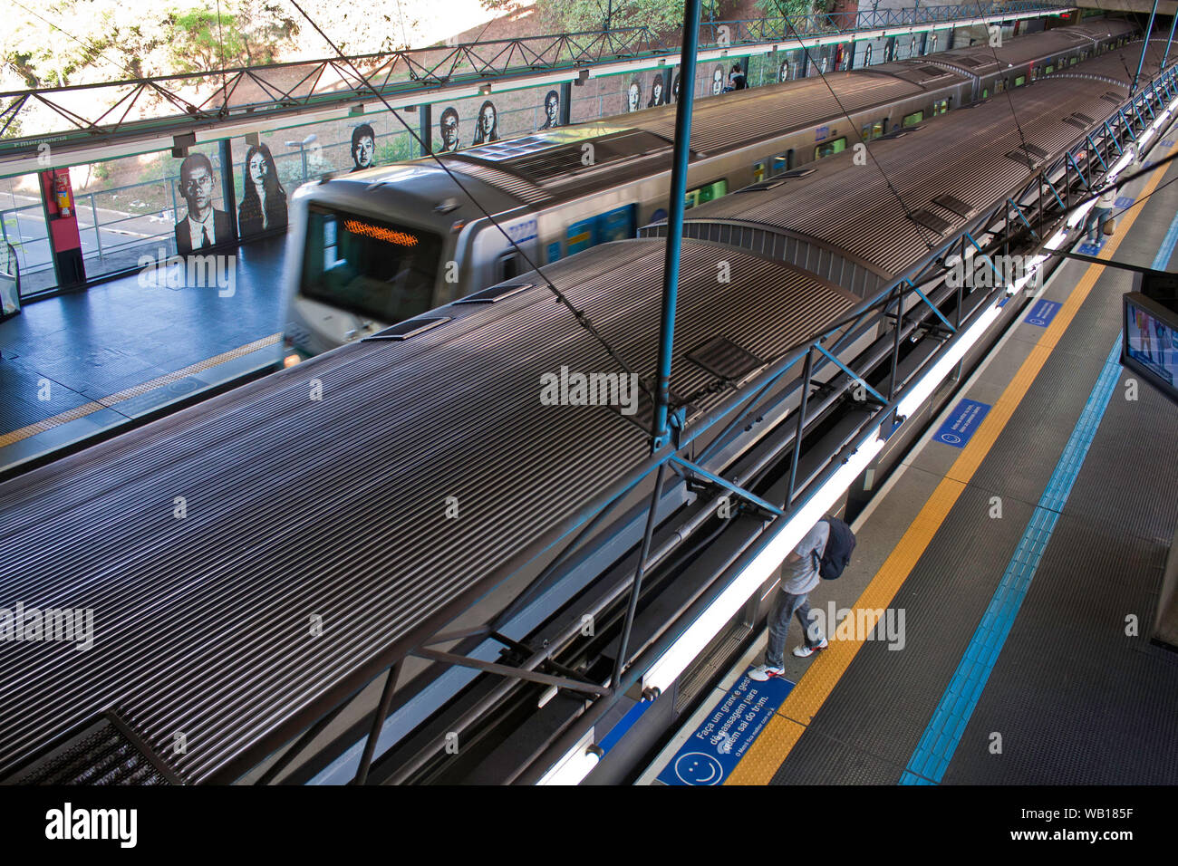 U bahnstation sao paulo -Fotos und -Bildmaterial in hoher Auflösung – Alamy