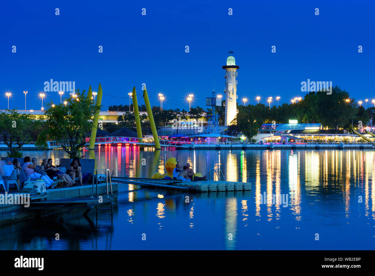 Wien, Wien: Fluss Neue Donau (Neue Donau), Openair Restaurant und Bar ...