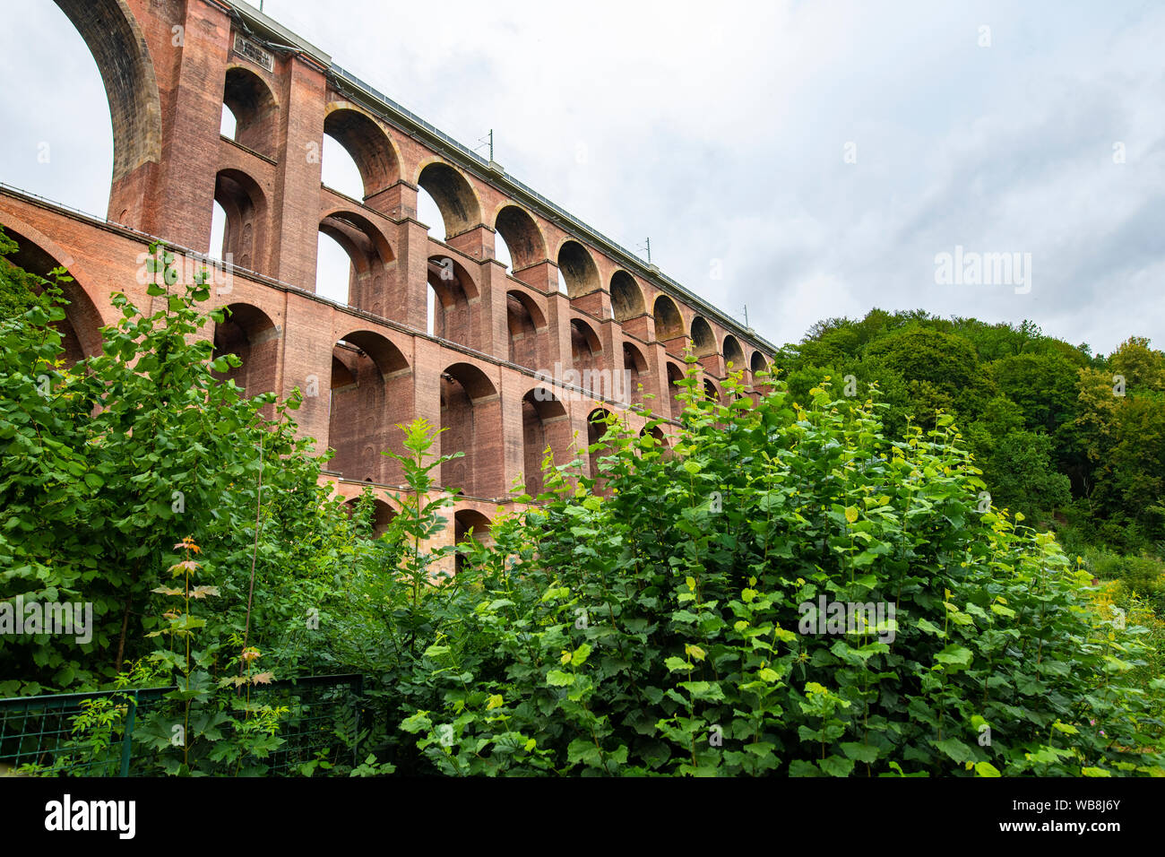 Größte backsteinbrücke der welt -Fotos und -Bildmaterial in hoher ...