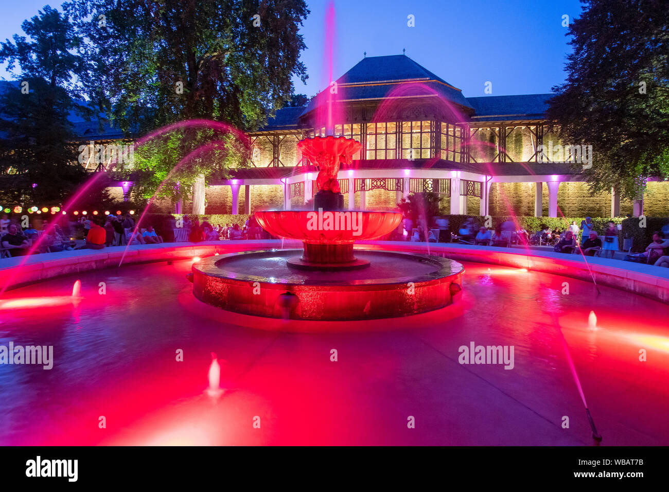 Spa Garten Beleuchtung im Königlichen Kurpark Bad Reichenhall. Der ...