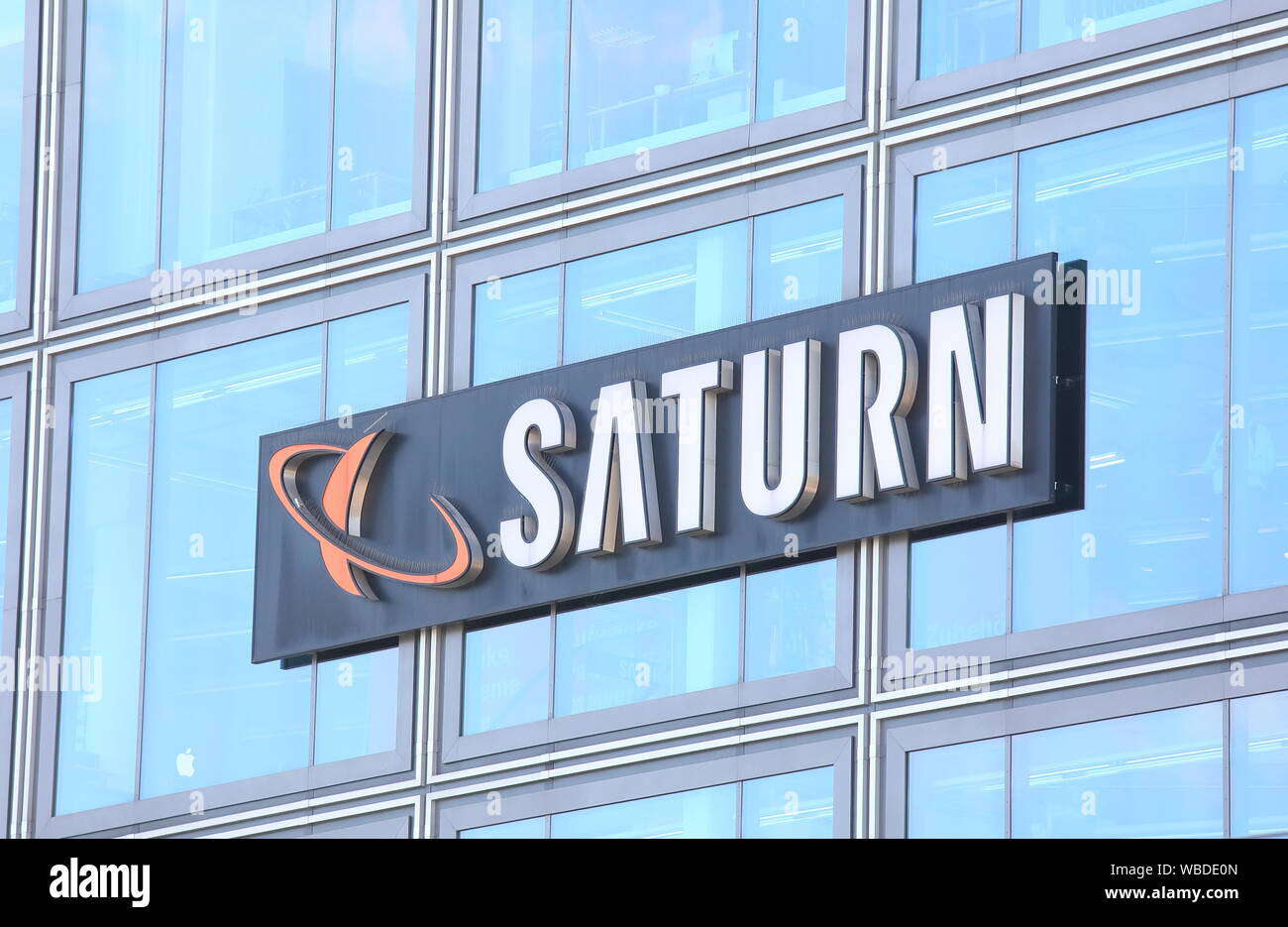 Logo saturn electronics store -Fotos und -Bildmaterial in hoher ...